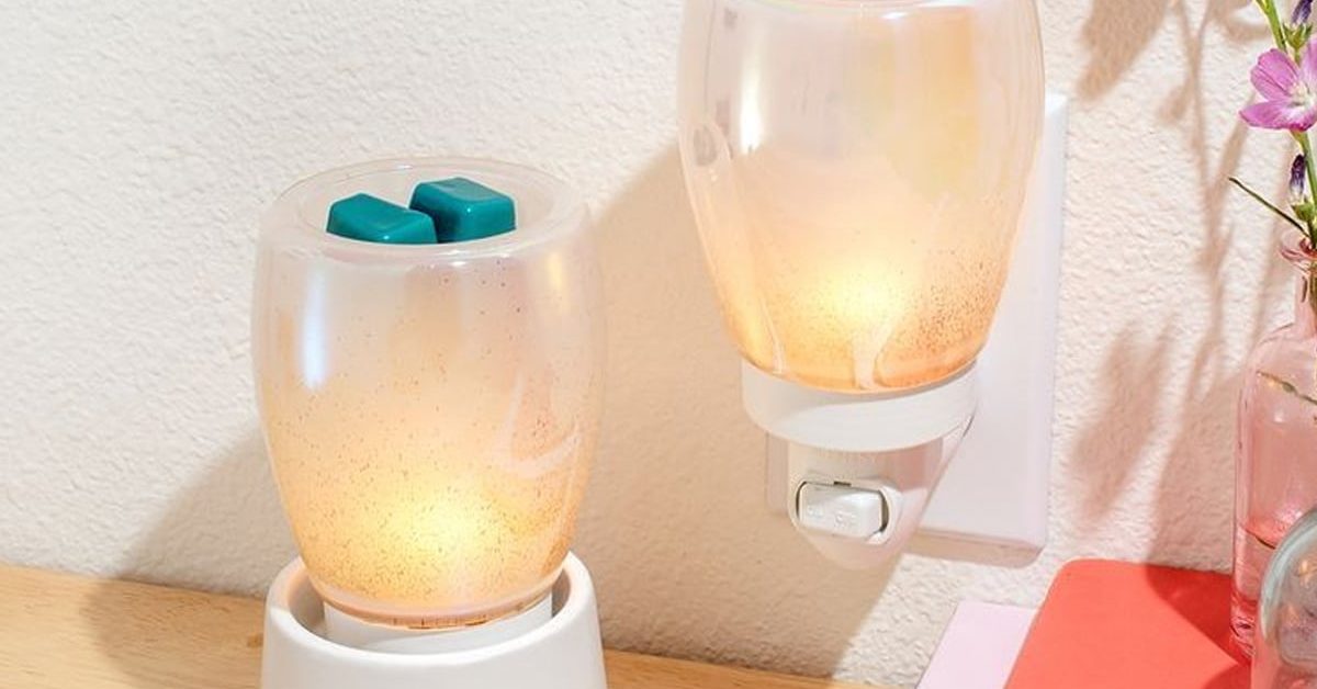 Perfect Pearl Mini Scentsy Warmer with Tabletop Base - The Candle ...