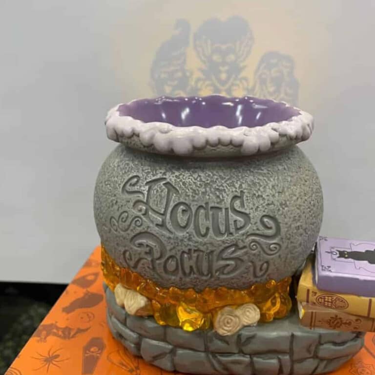 Disney's Hocus Pocus Scentsy Collection Available While Supplies Last