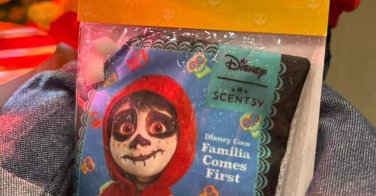 Disney Coco Familia Comes First Scentsy Scent Pak - The Candle Boutique ...